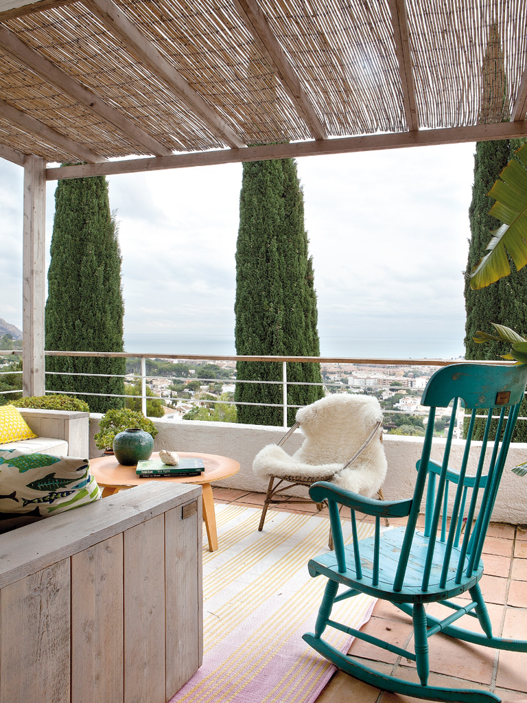 Une terrasse sur la mer