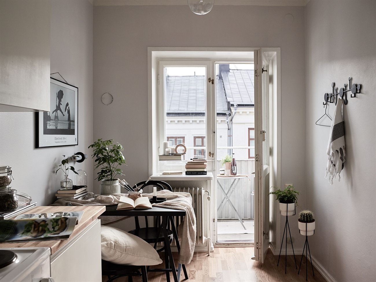 Dans un immeuble de style Bauhaus