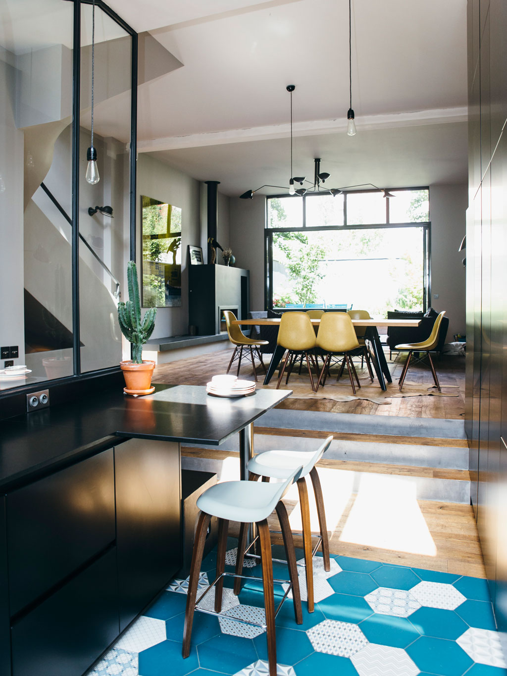 Une maison avec patio inspirée par les lofts