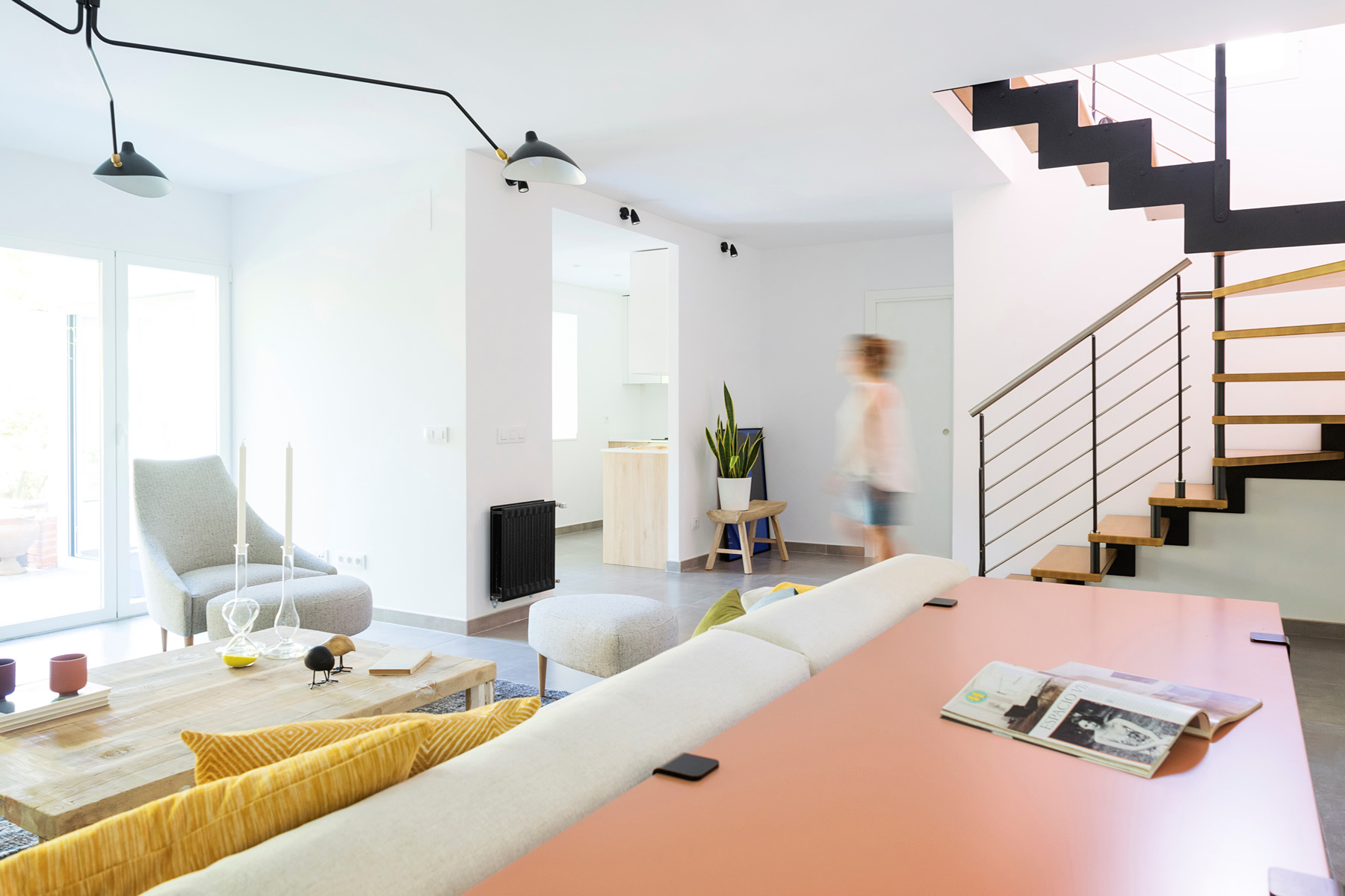 Une maison à la décoration minimaliste mais chaleureuse | PLANETE DECO ...