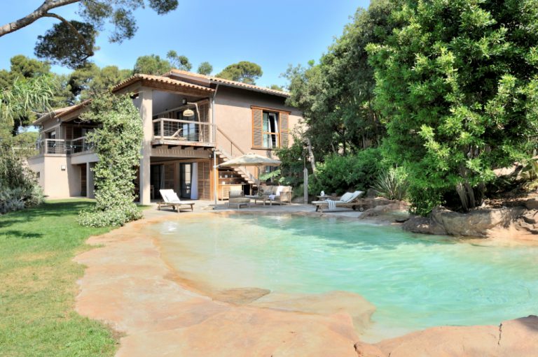 Une maison en Provence au bord de la mer