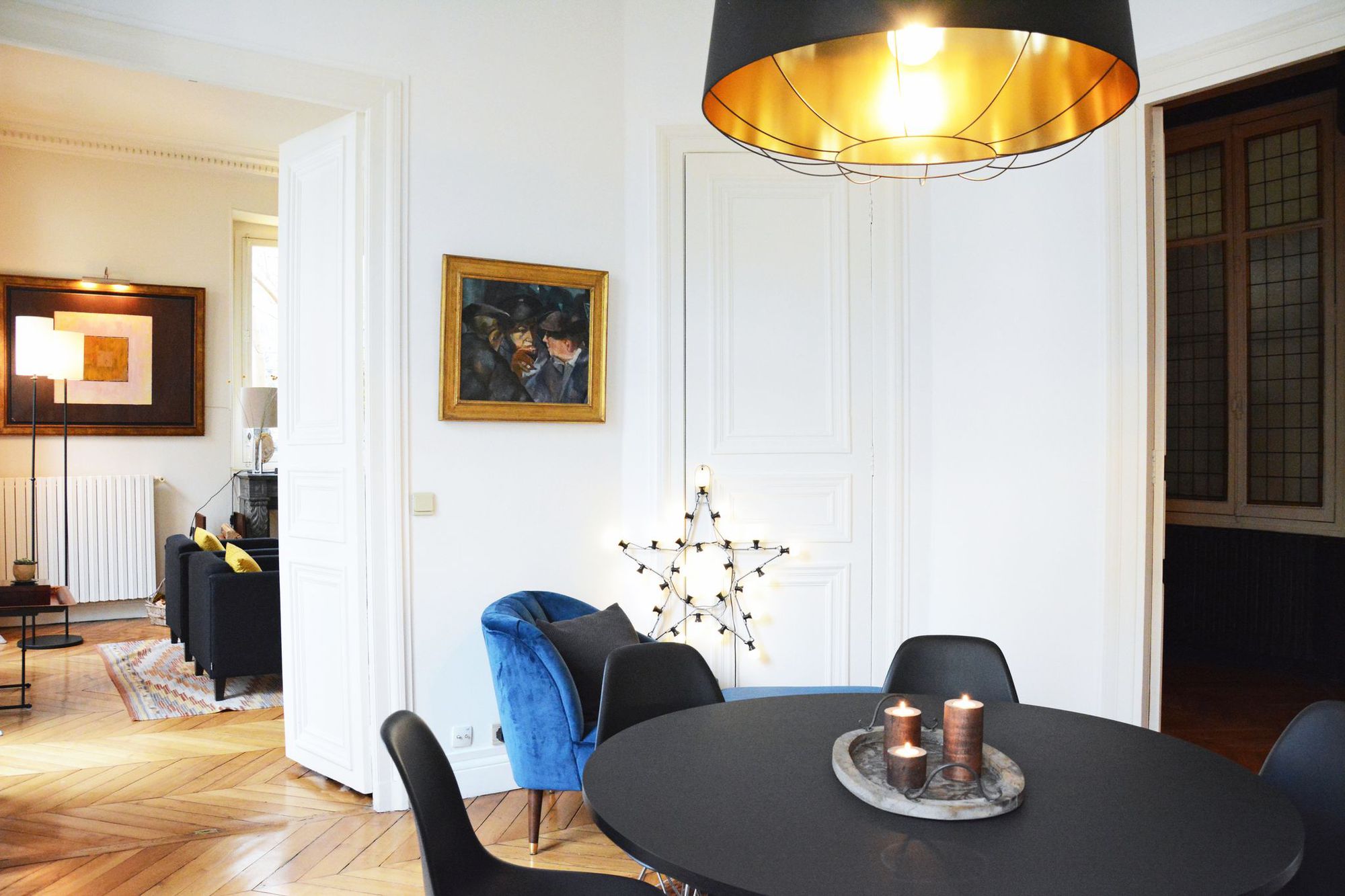 Du noir pour moderniser une décoration