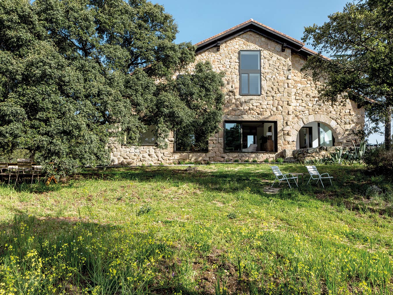 Une décoration design pour une maison rustique