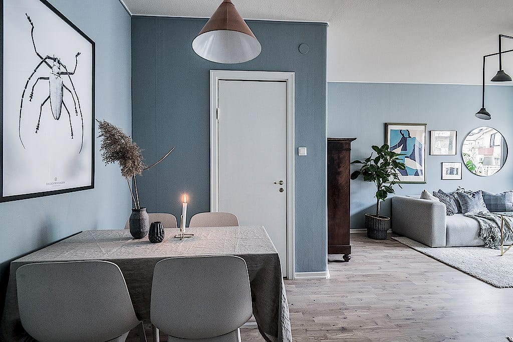 Qui aime le bleu intégral en décoration intérieure?