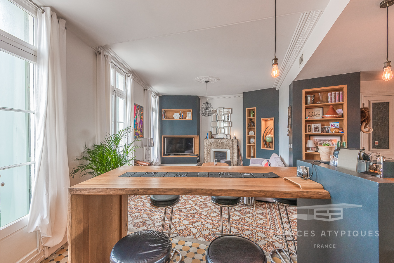 Vue fabuleuse depuis la terrasse de cet appartement rénové