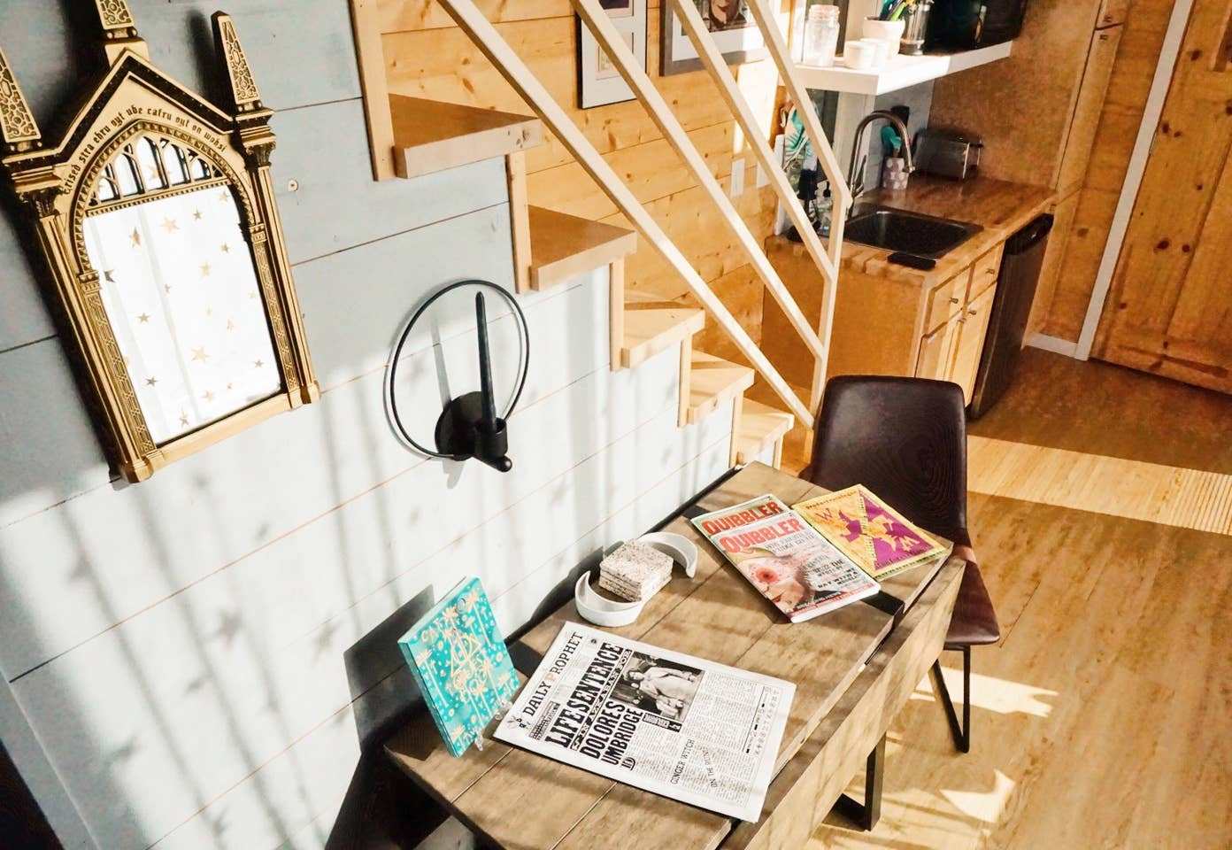 Cette tiny house de 29m2 est décorée sur le thème Harry Potter et est à ...