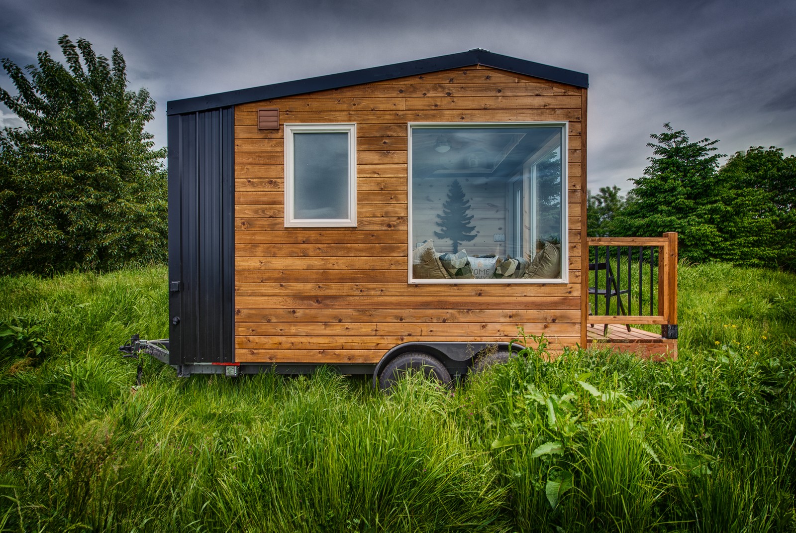 Cette tiny house a un design tiny tiny (moins de 9m2) et une décoration ...
