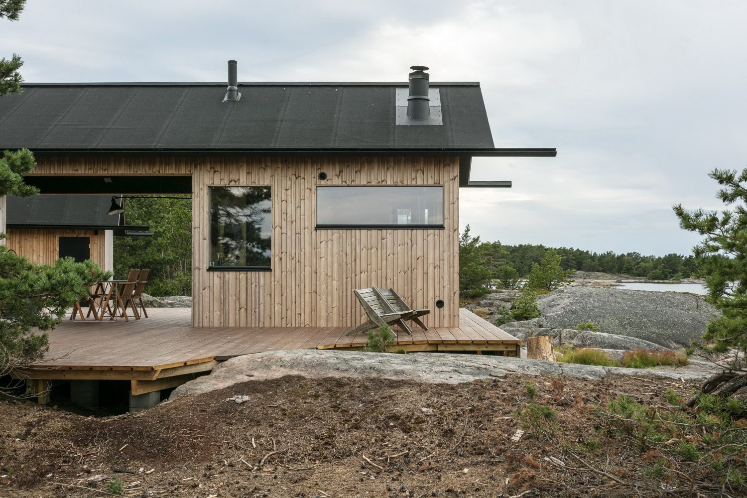 Cette cabane design en bois d'architecte est autosuffisante - PLANETE ...