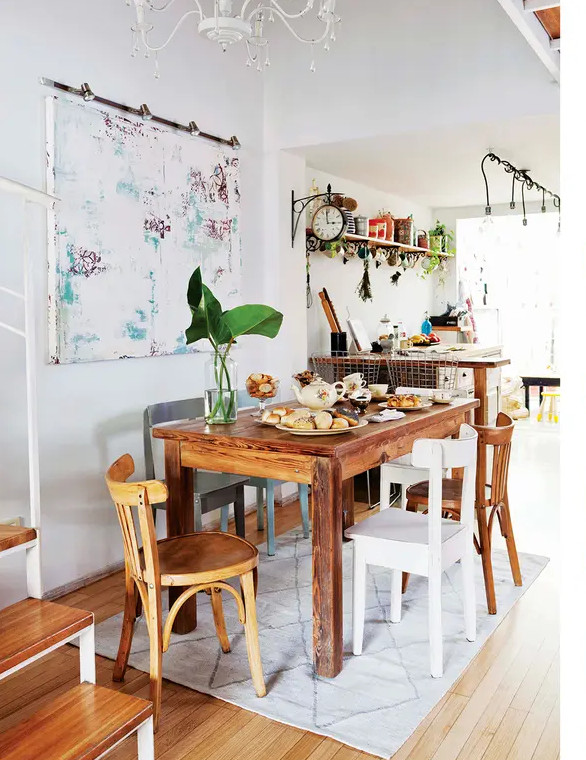 Un appartement exemplaire au mobilier recyclé