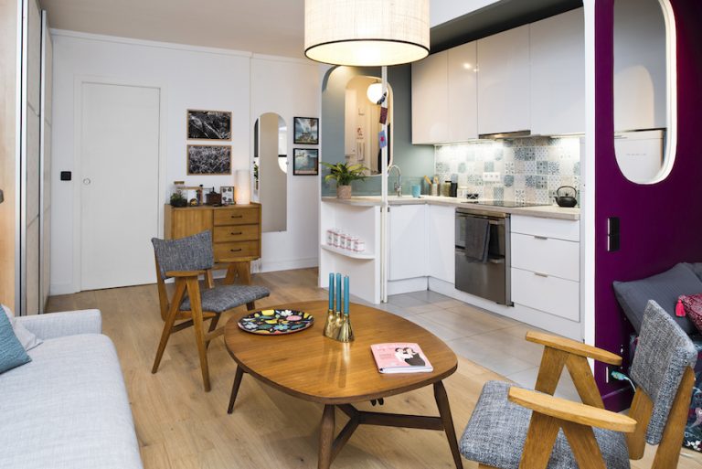 Dans ce studio de 36m2 à Paris ce sont des boîtes colorées qui ...