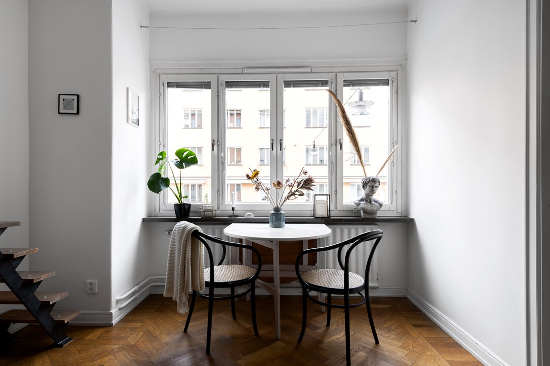 Ce studio de 23m2 multiplie astucieusement l'impression d'espace