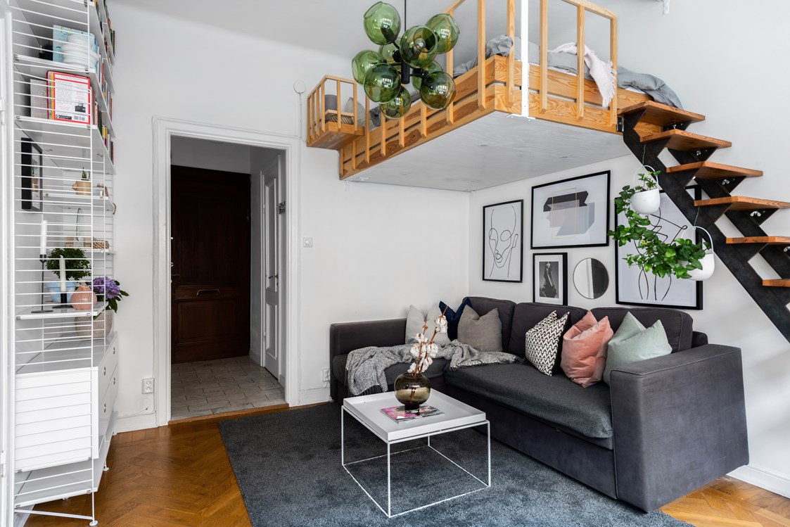 Ce studio de 23m2 multiplie astucieusement l'impression d'espace