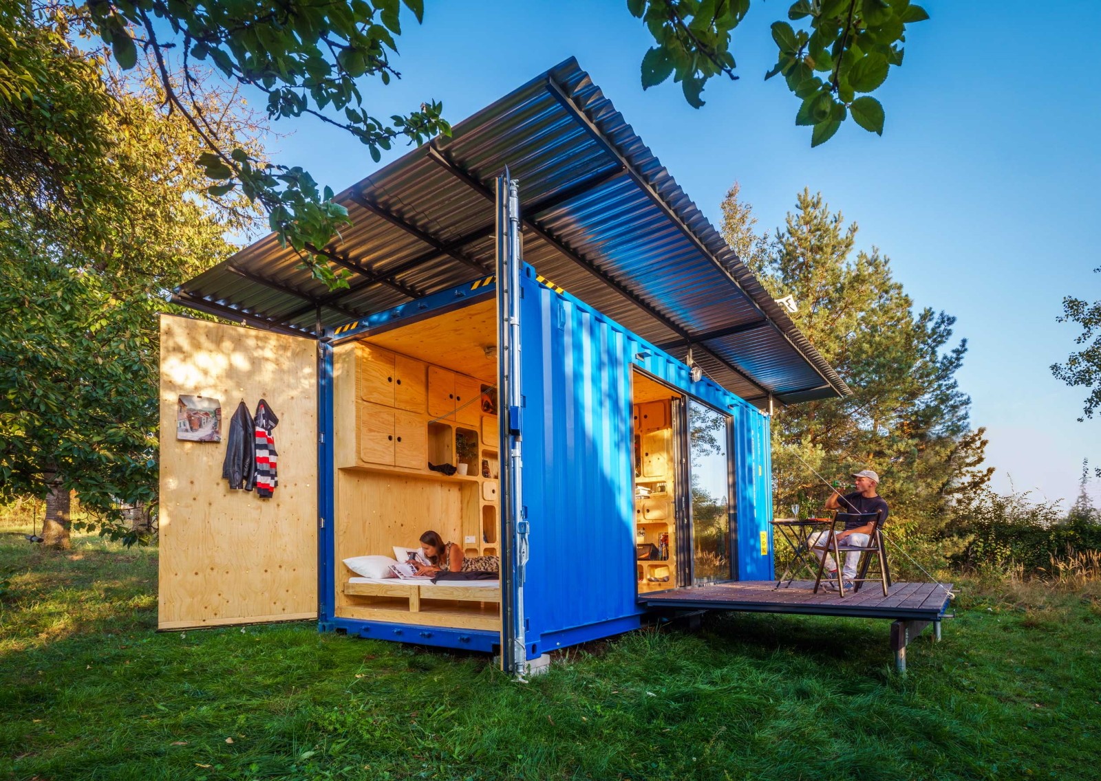 Cette mini maison container de 15m2 est à autoconstruire pour 17.000 ...