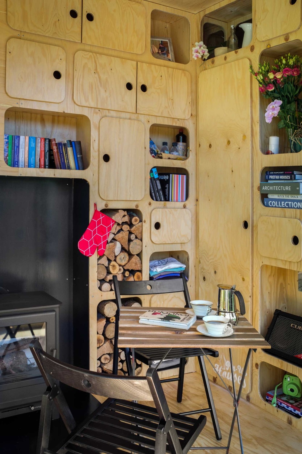 Cette mini maison container de 15m2 est à autoconstruire pour 17.000 ...