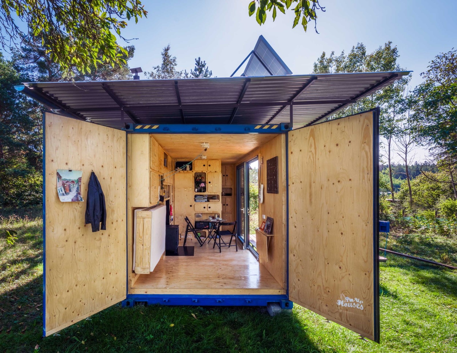Cette mini maison container de 15m2 est à autoconstruire pour 17.000 ...