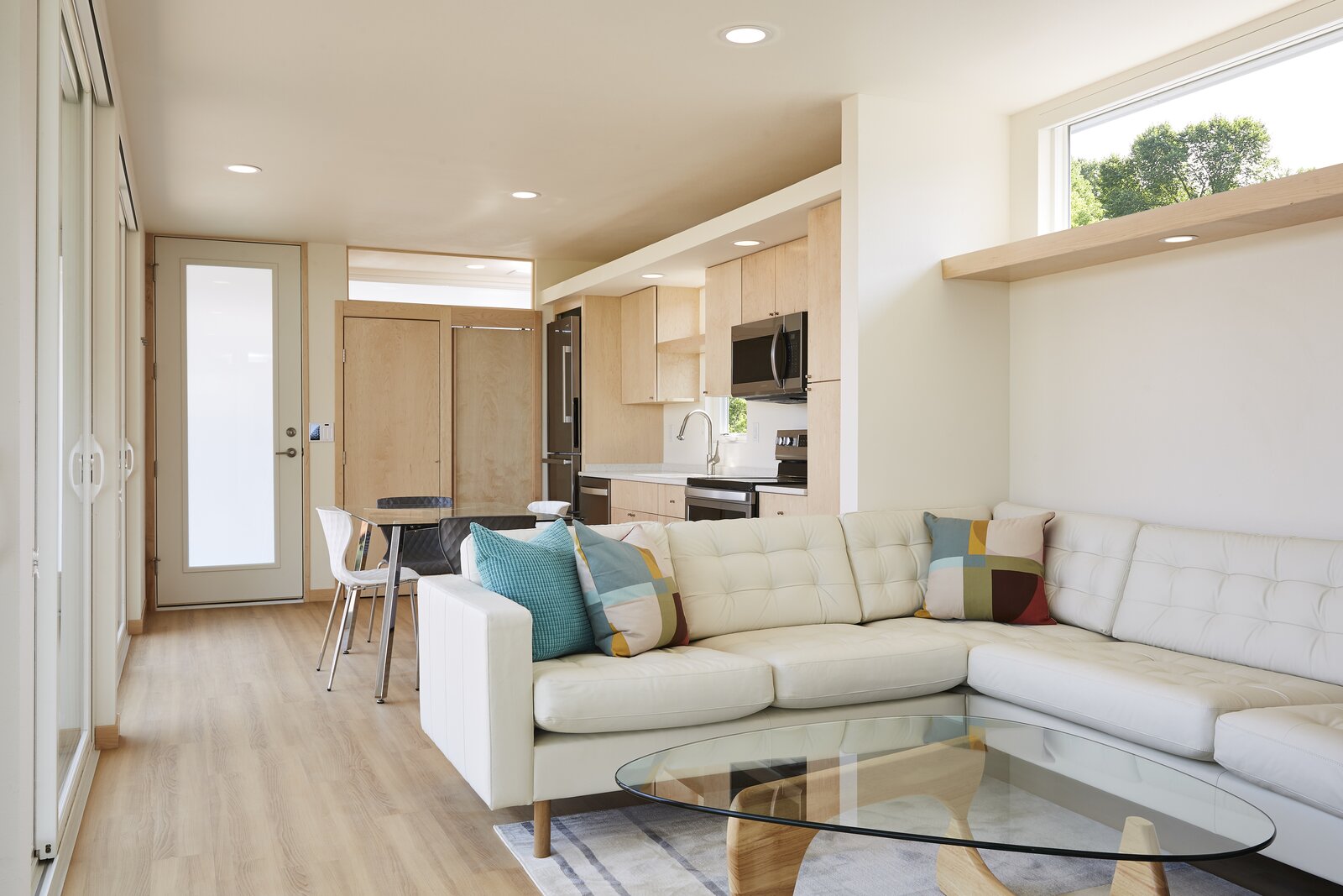 Une mini maison préfabriquée de 50m2 aux lignes épurées