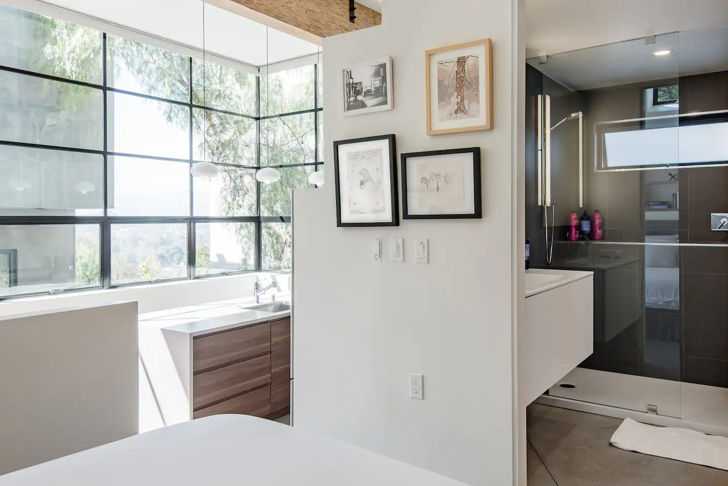 Une mini maison loft de 42m2 inspirée par le Bauhaus