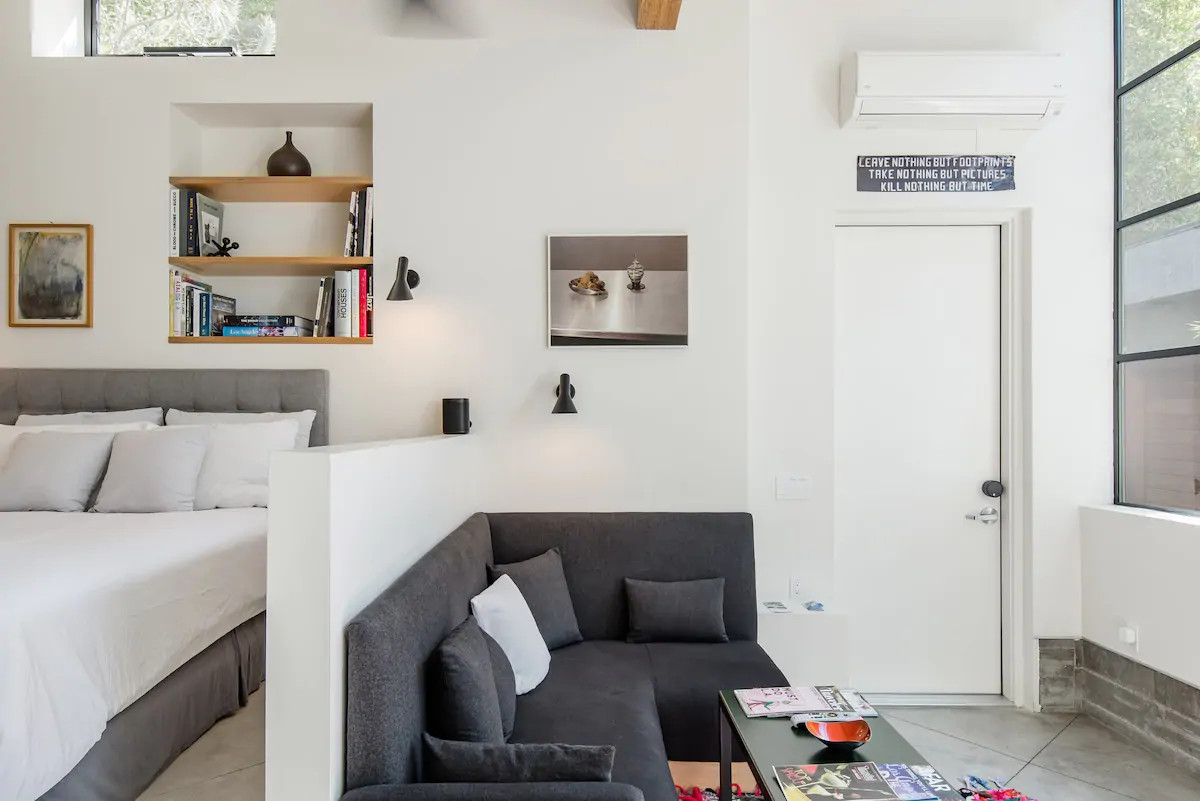 Une mini maison loft de 42m2 inspirée par le Bauhaus