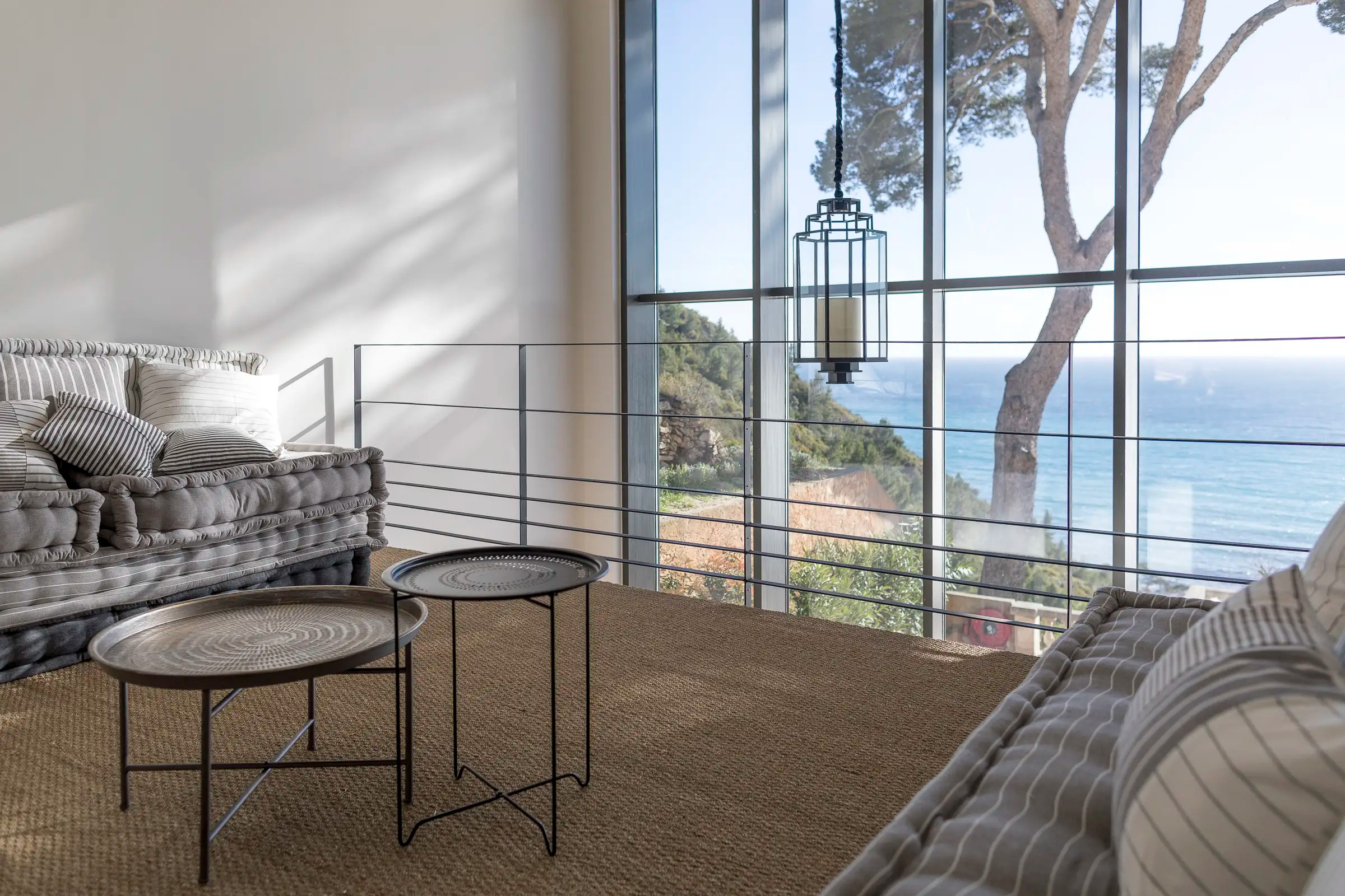 Une villa contemporaine avec vue sur les calanques de Cassis