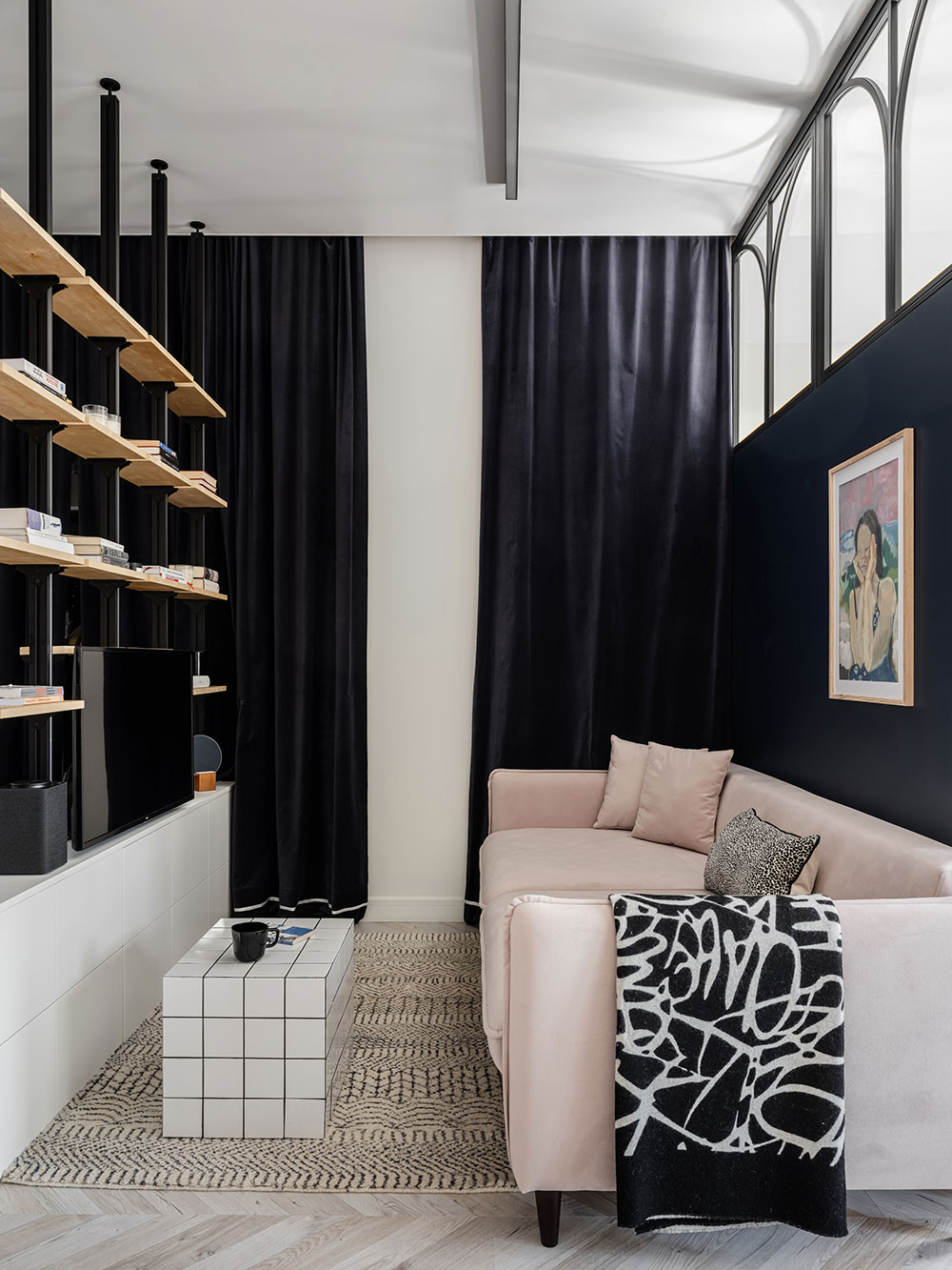 Design inventif dans un appartement de 49m2 avec vue sur un parc