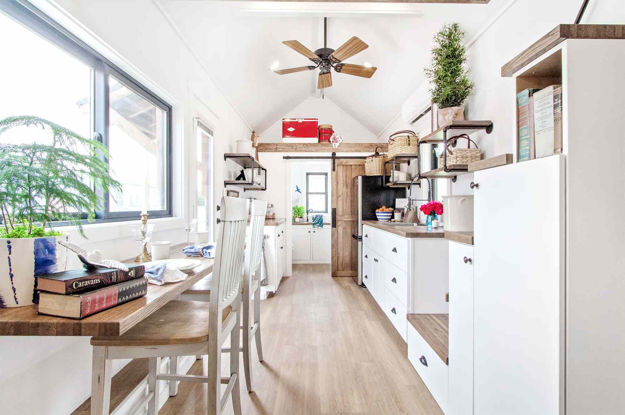 Une tiny house de 26m2 au look de mini maison rustique