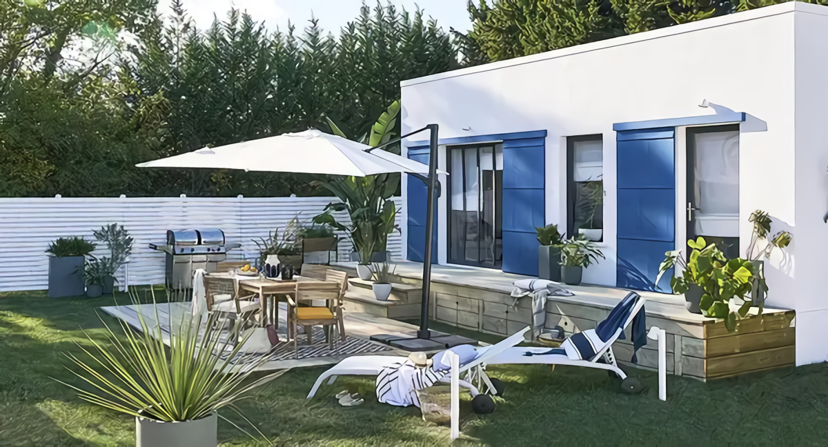 Aménager une terrasse astucieuse et belle et faire une qualité d'un défaut