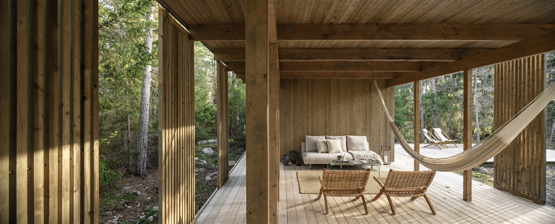 Une mini maison de 42m2 construite par une architecte dans la forêt