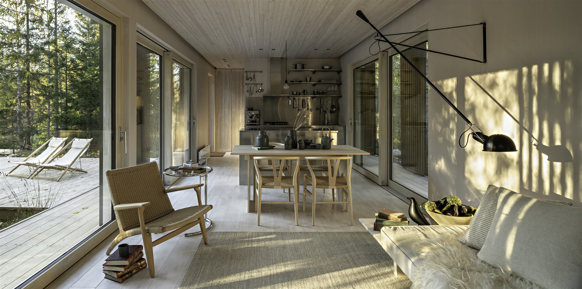 Une mini maison de 42m2 construite par une architecte dans la forêt