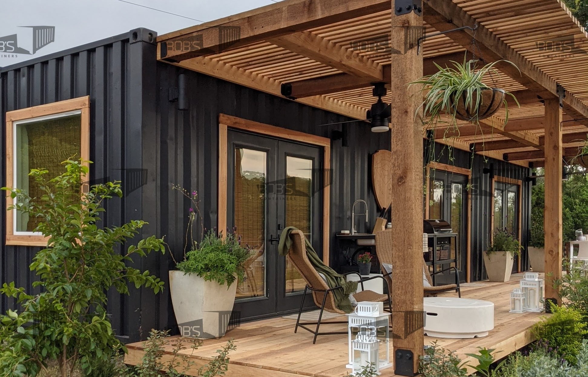 Une mini maison container de 30m2 confortable et contemporaine