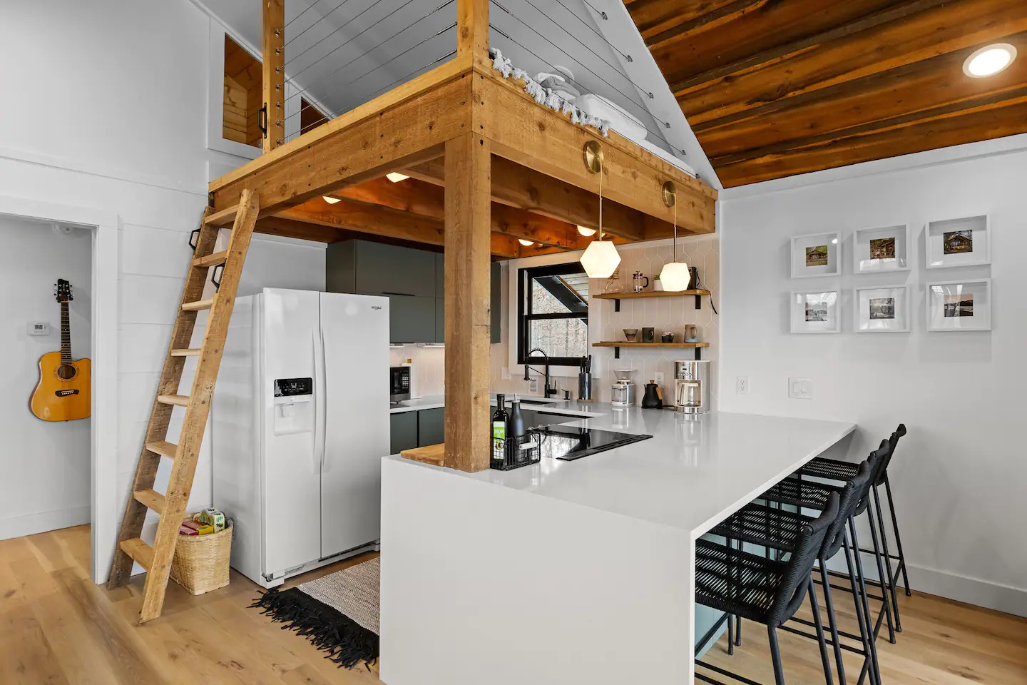 Une mini maison en bois de 43m2 dans la nature au Tennessee