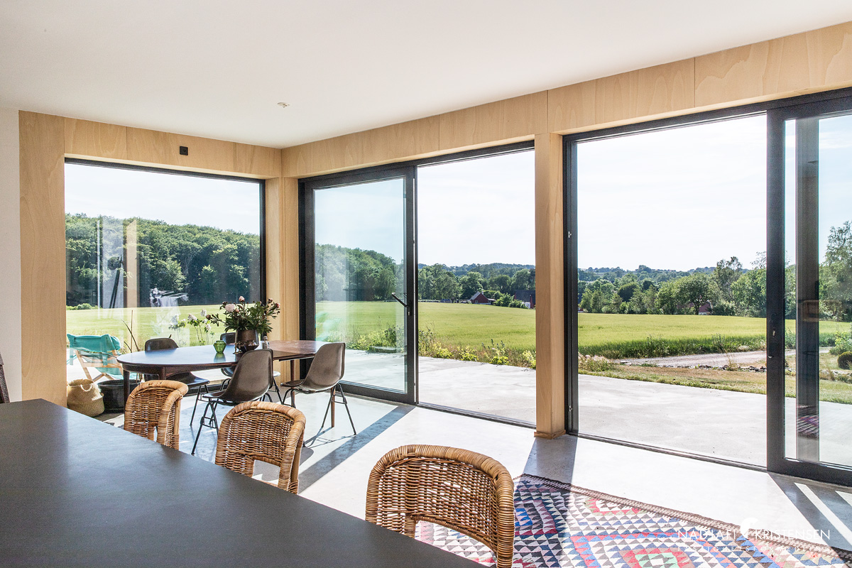 Une maison design en bois de 180m2 entourée de nature scandinave