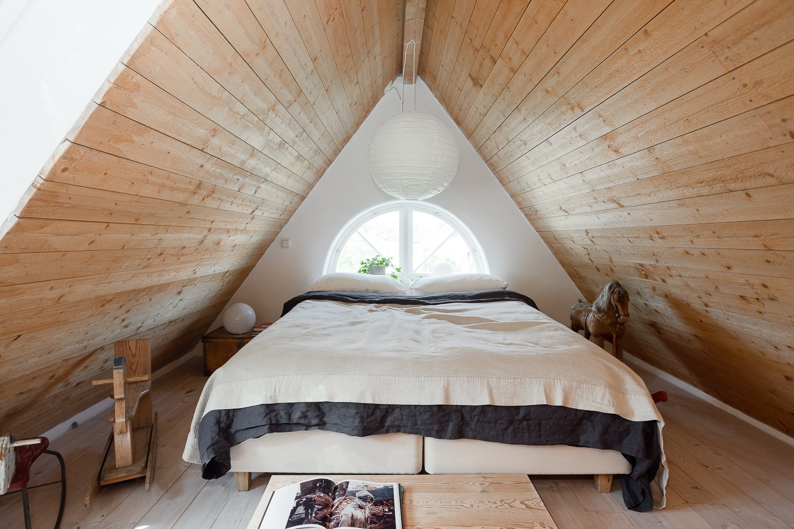 Une maison ancienne au charme rustique sur la côte suédoise