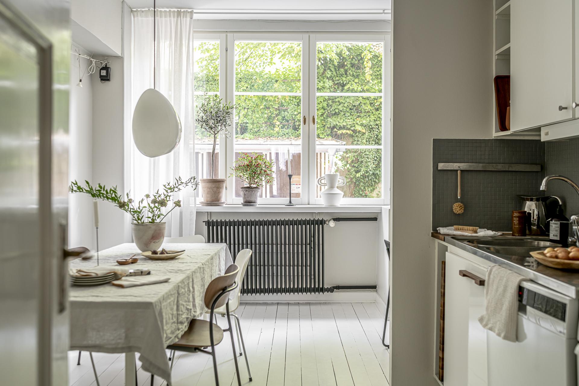 Un luxueux studio de 50m2 avec une grande cuisine séparée