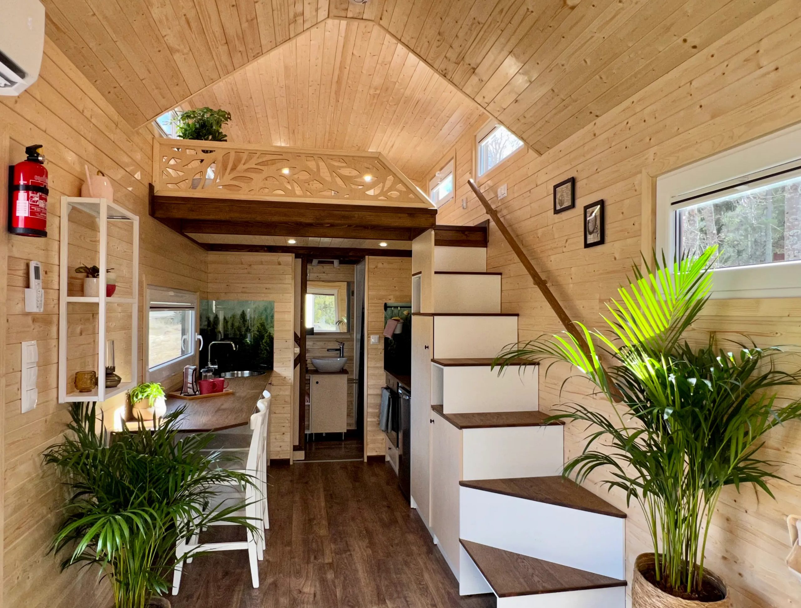 Une tiny house suédoise de 21m2 pour parcourir les routes européennes