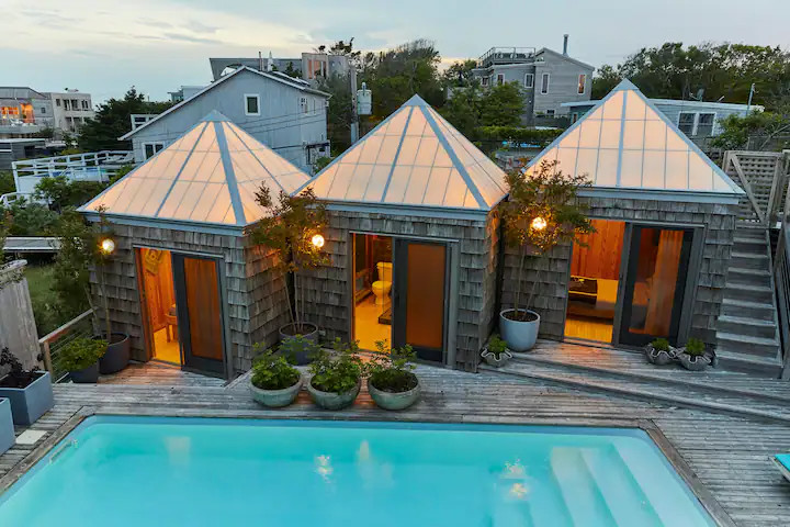Une maison légendaire et vitrée à Fire Island, la Pyramid House