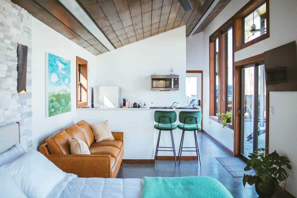 Une maison loft en bois de 42m2 et sa terrasse couverte de 50m2