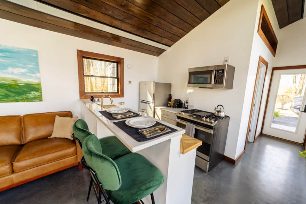 Une maison loft en bois de 42m2 et sa terrasse couverte de 50m2