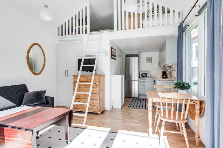 Une adorable mini maison de 29m2 avec mezzanine et terrasse (avec plan)