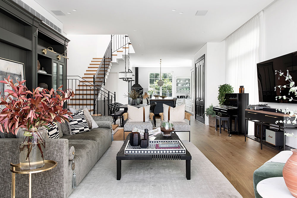 Une maison classique en noir et blanc par une architecte d'intérieur