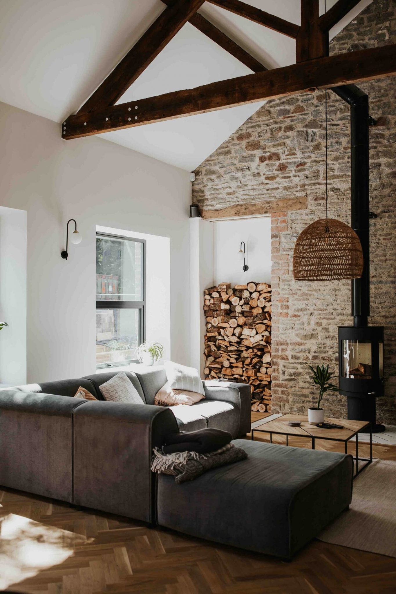 Une grange rénovée en style contemporain dans la campagne anglaise