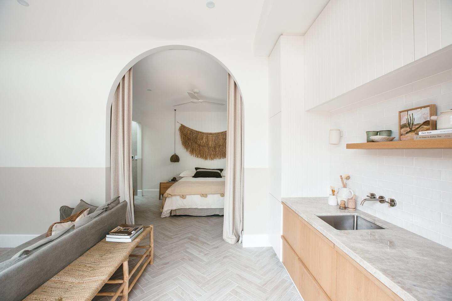 Une petite maison d'invités de 40m2 à la décoration naturelle