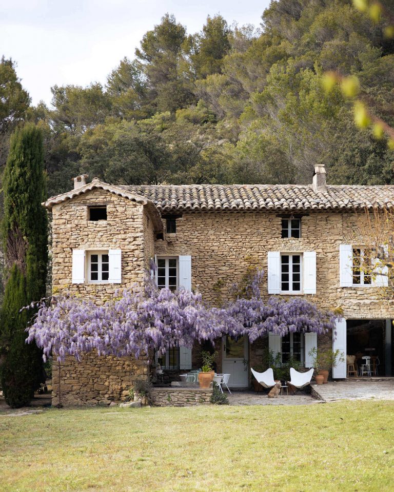 Une authentique maison provençale en pierres près du Mont Ventoux
