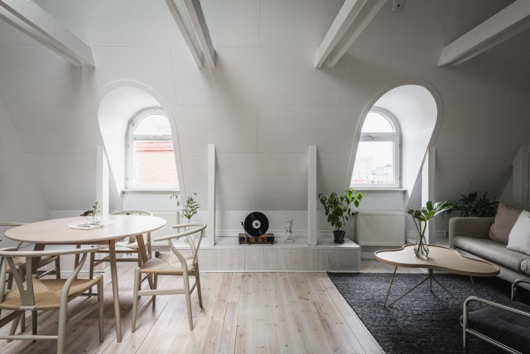 Un deux-pièces de 40m2 rénové sous les toits en style design
