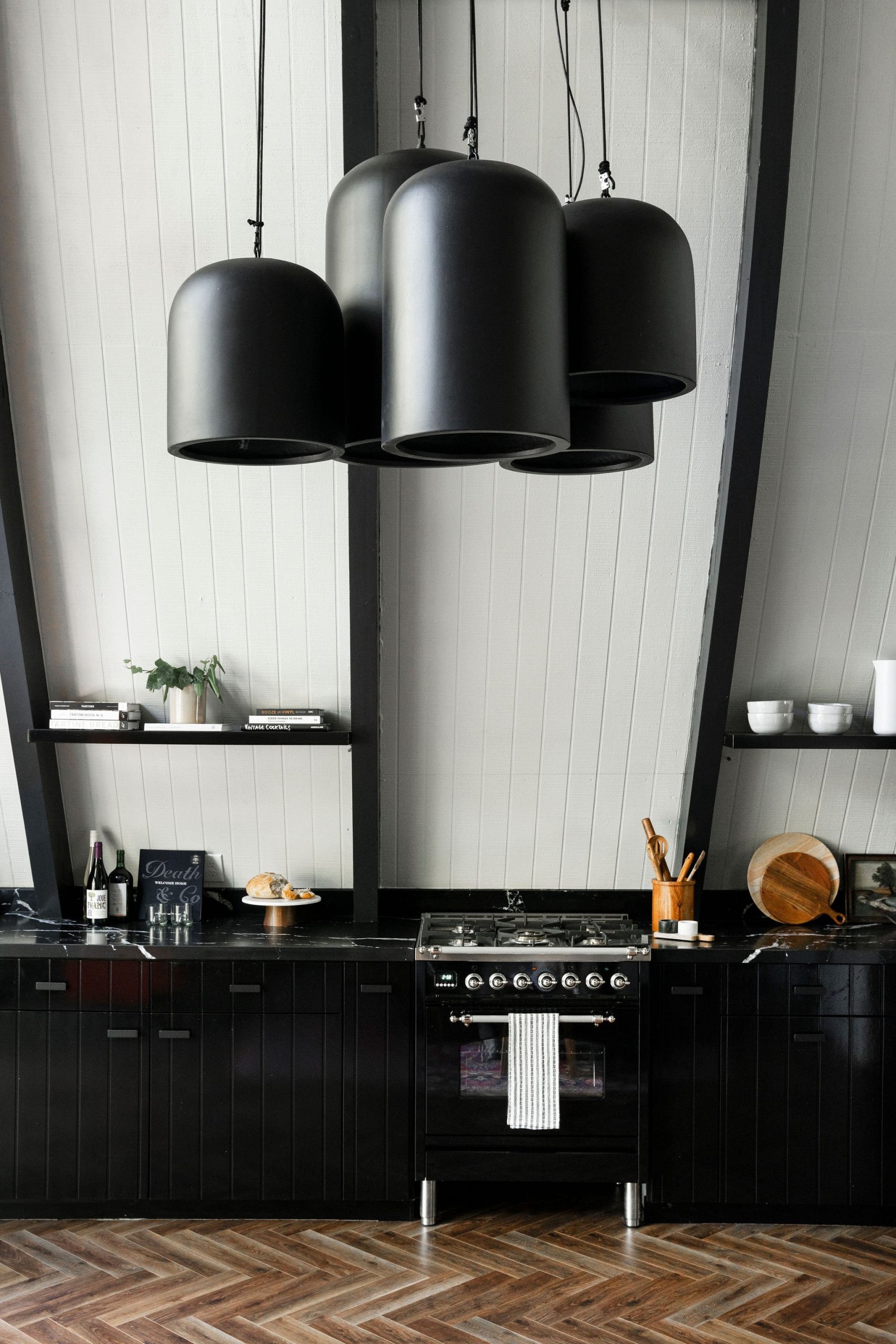 Une maison A-Frame design et noire de 88m2 en Californie