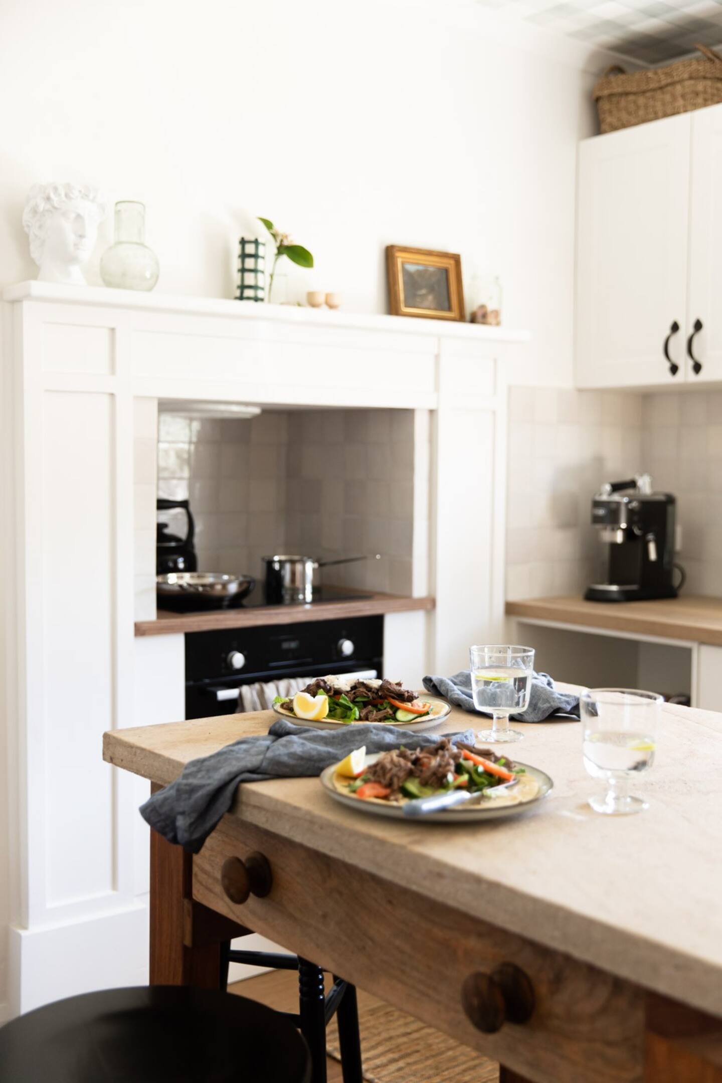 Une maison bercée par la rivière et la mer au charme rustique