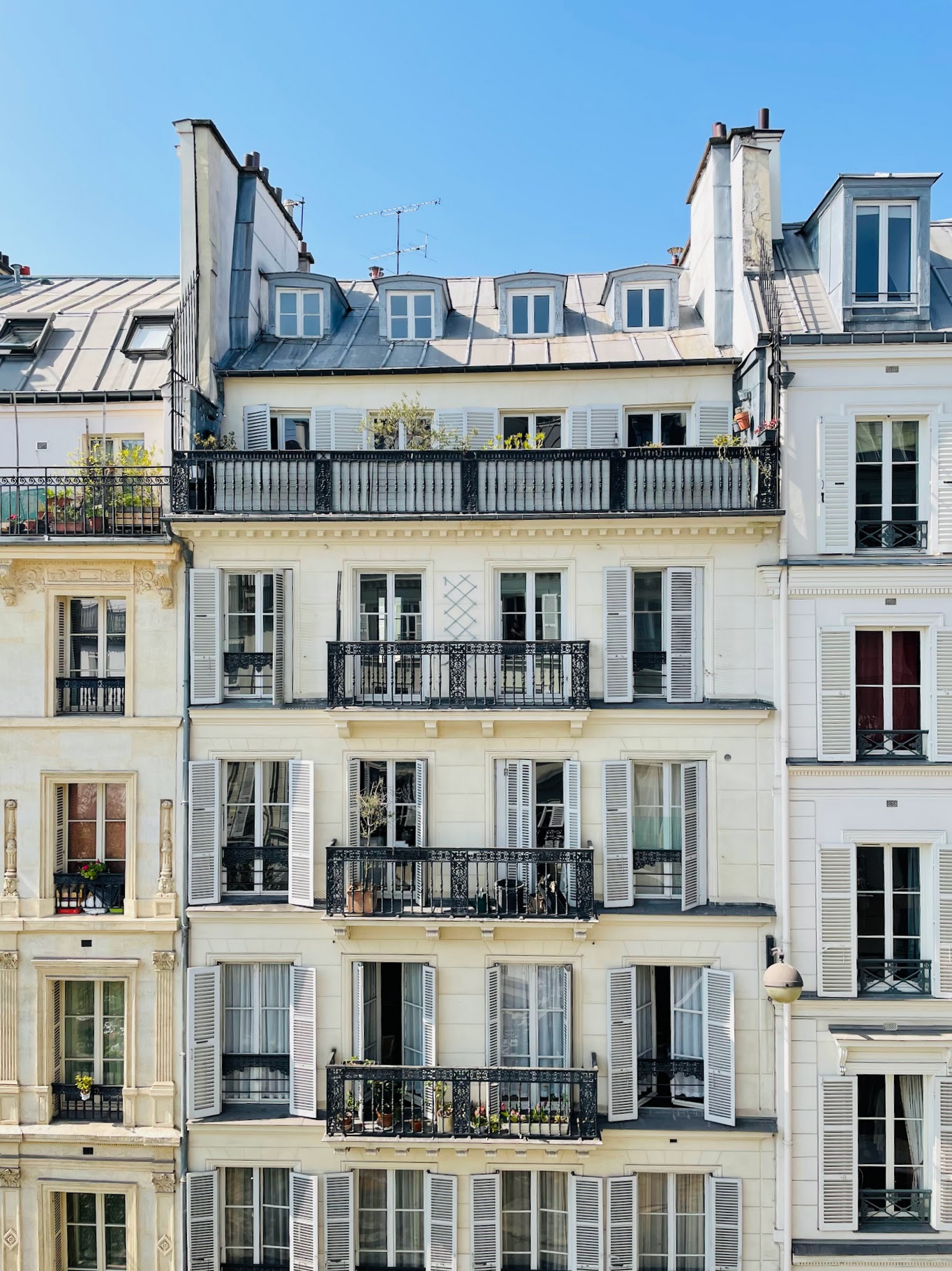 Un appartement de 23m2 à Paris au design raffiné et novateur